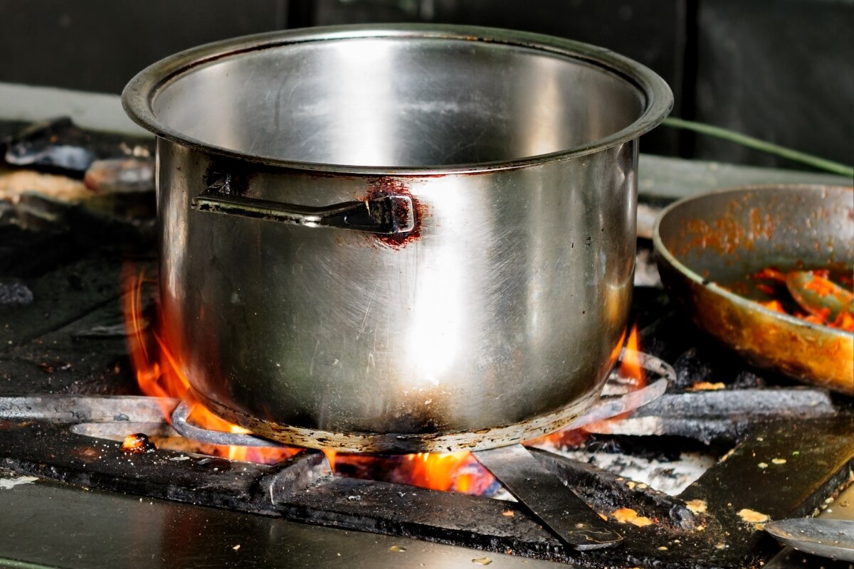 How To Clean A Burnt Pot